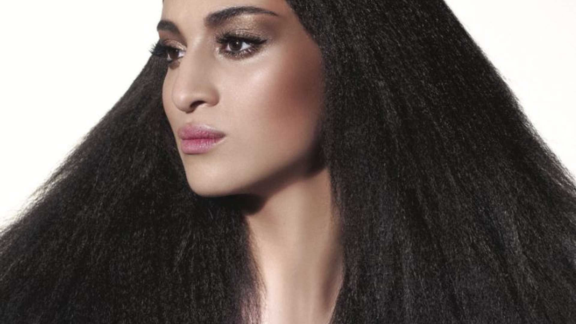 CAMELIA JORDANA | Le Prog